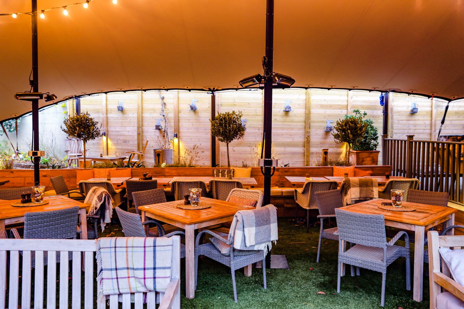 Hare and Hounds | East Sheen's best British pub and beer garden