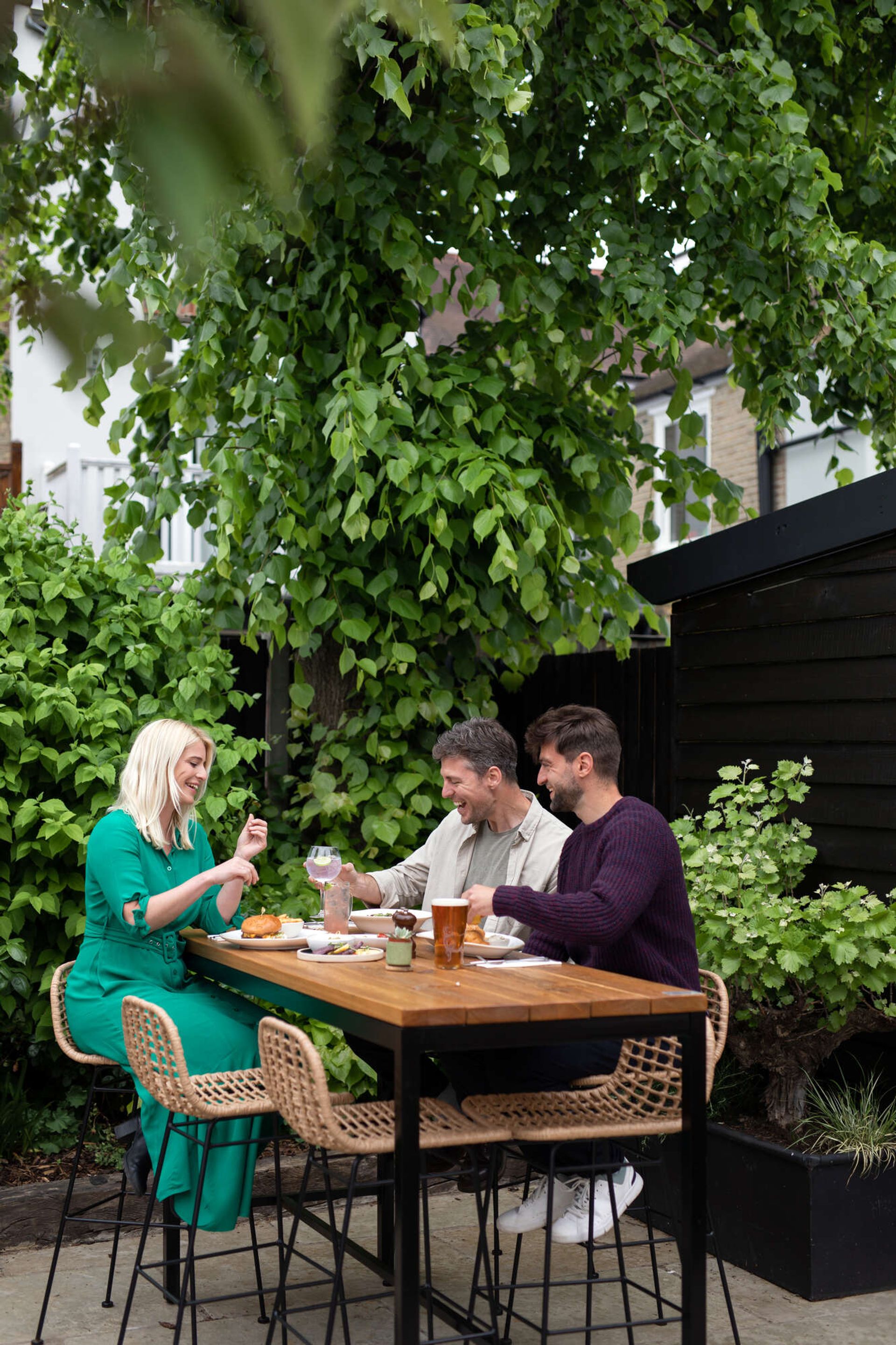 Hare and Hounds | East Sheen's best British pub and beer garden