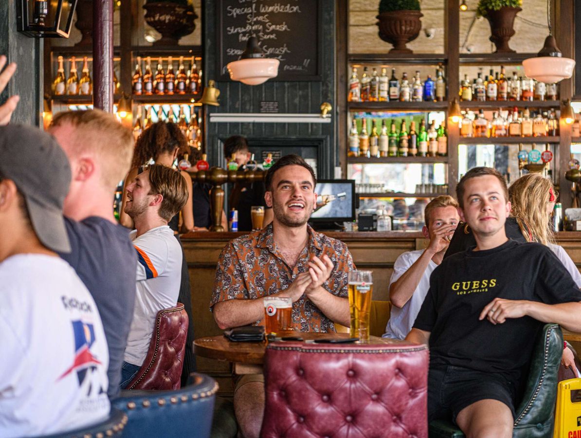 Hare and Hounds | East Sheen's best British pub and beer garden
