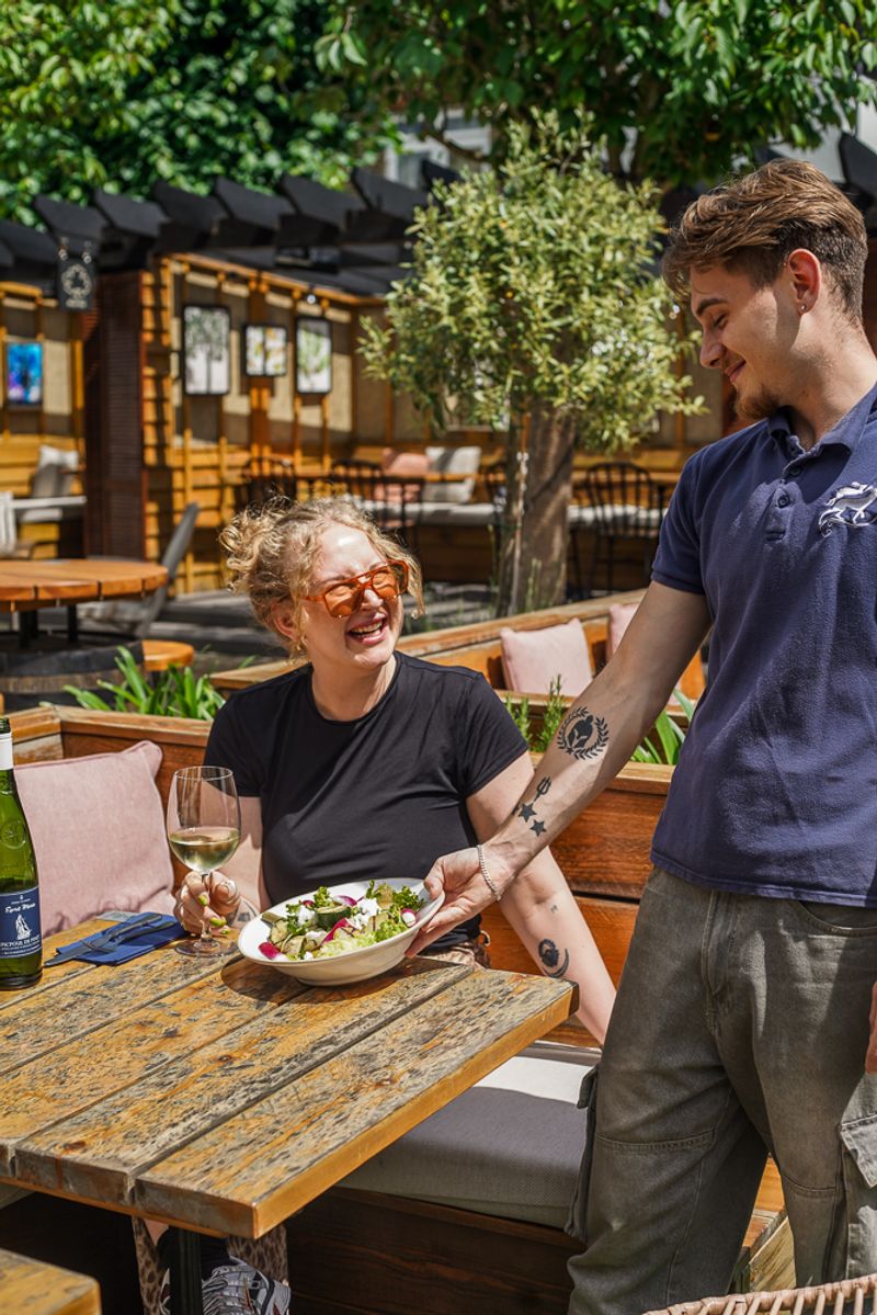 Hare and Hounds | East Sheen's best British pub and beer garden